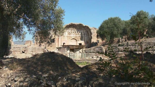 Hadrian's Villa near Tivoli - Rome - Travel Video Blog