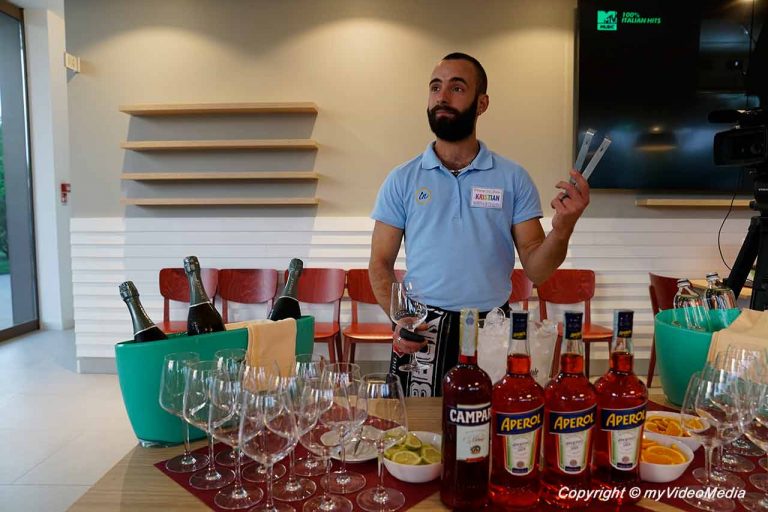 The Magician and Illusionist Erix Logan at Marina di Venezia - Italy