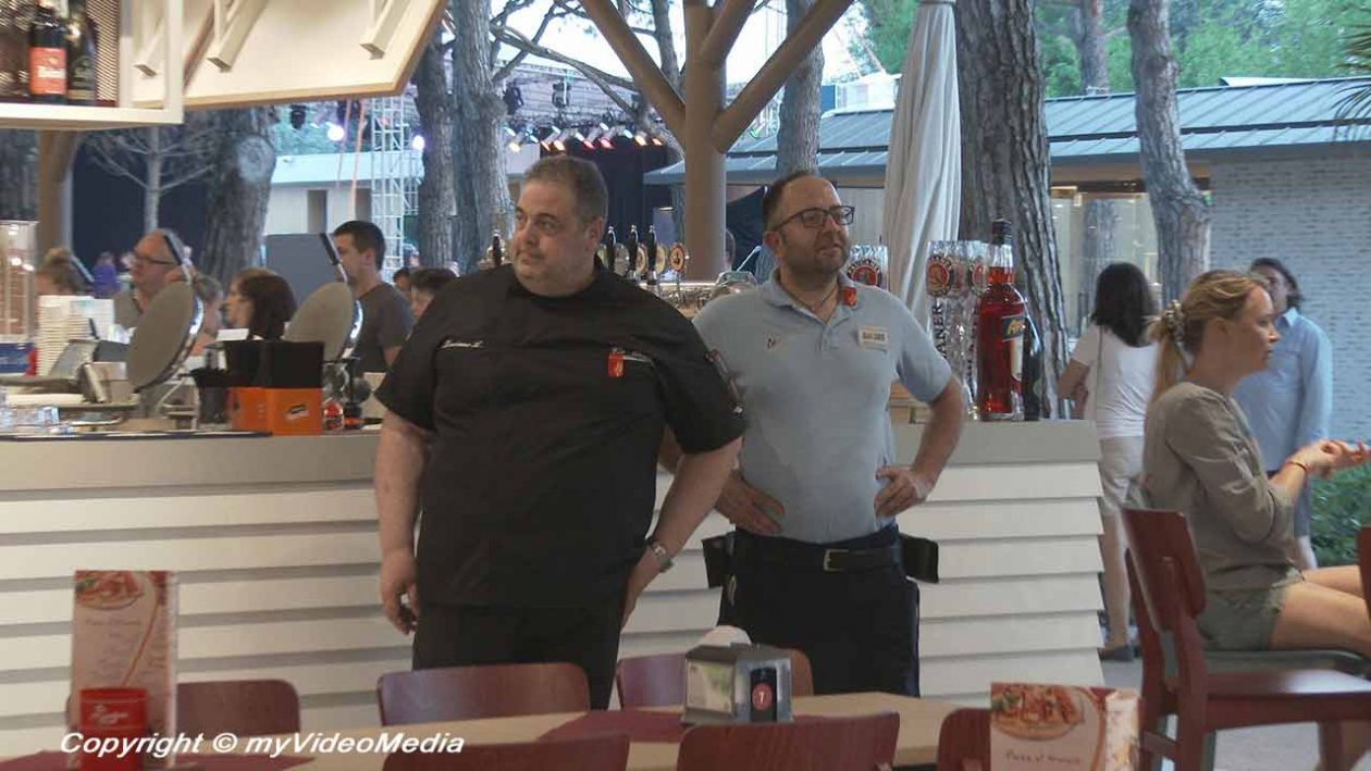 The Magician and Illusionist Erix Logan at Marina di Venezia - Italy